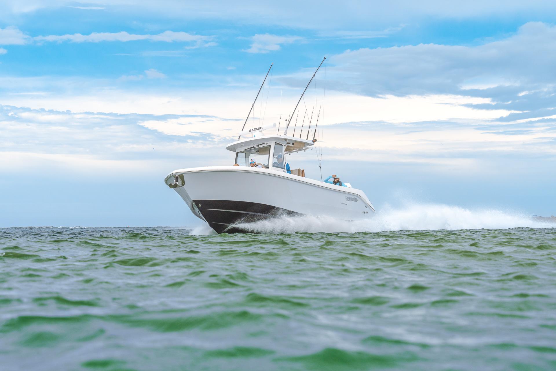 Schedule A Test Drive in Wisconsin Dells, WI - Gordy's Marine